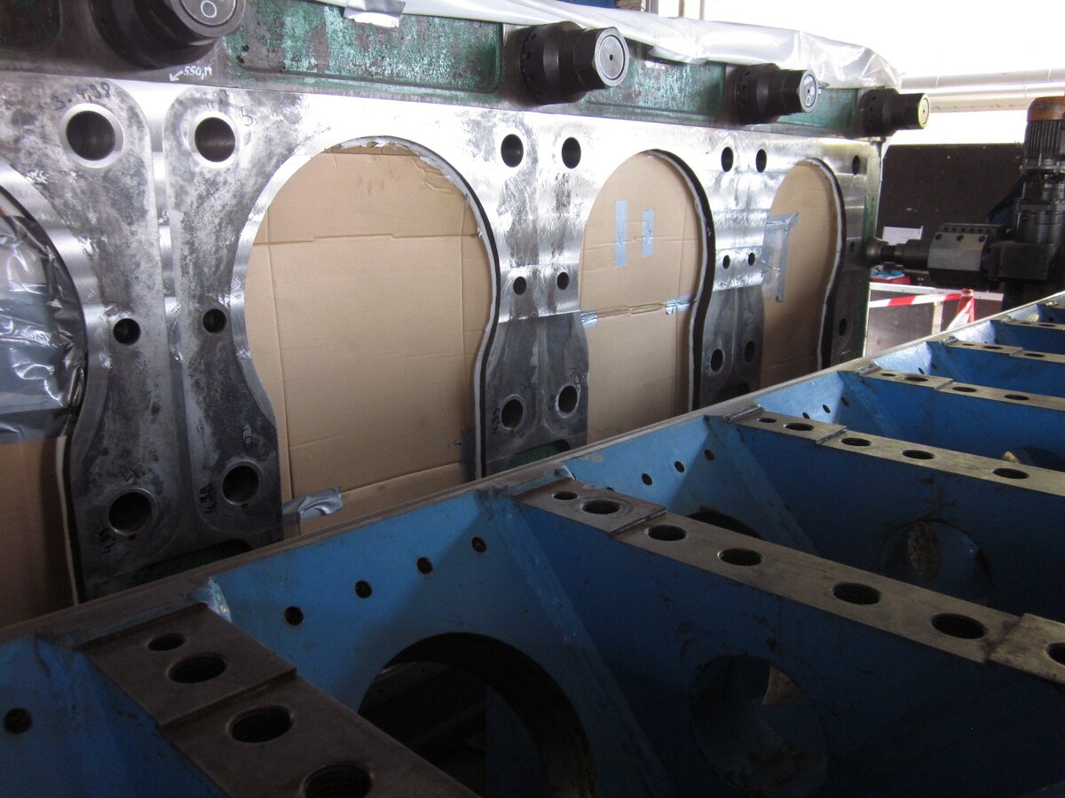 On-site machining of a hyper crankcase at an LDPE plant - Burckhardt ...